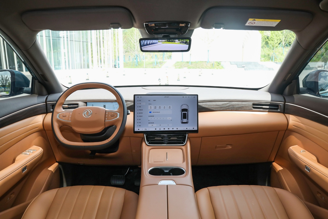 【东风风神L81.5T 185km 梦想版内饰全景正拍图片-汽车图片大全】-易车