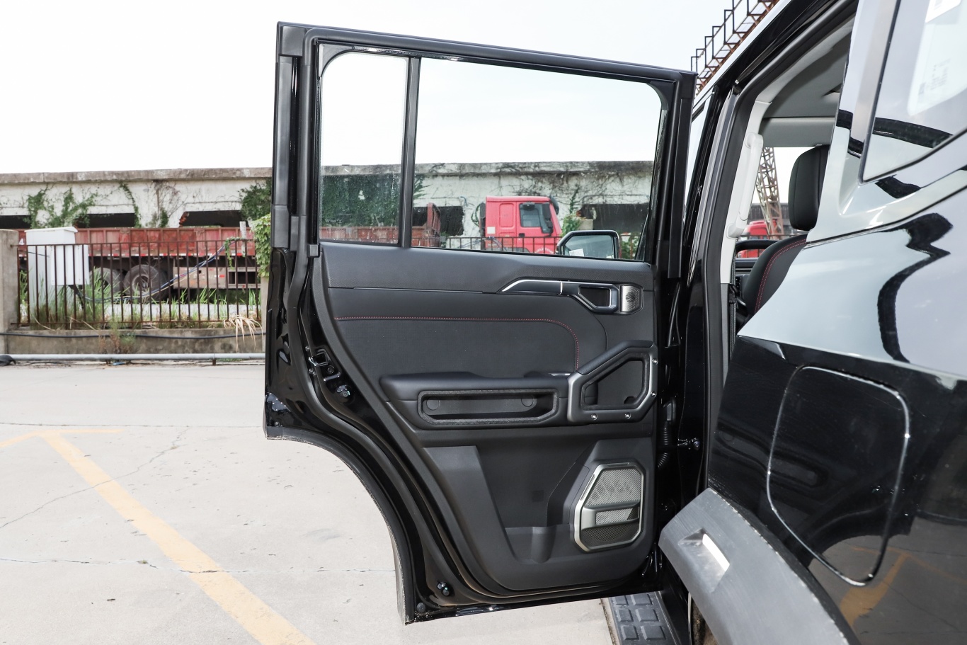 【山海T21.5T 208km 前驱林野版 5座驾驶员侧后车门图片-汽车图片大全】-易车