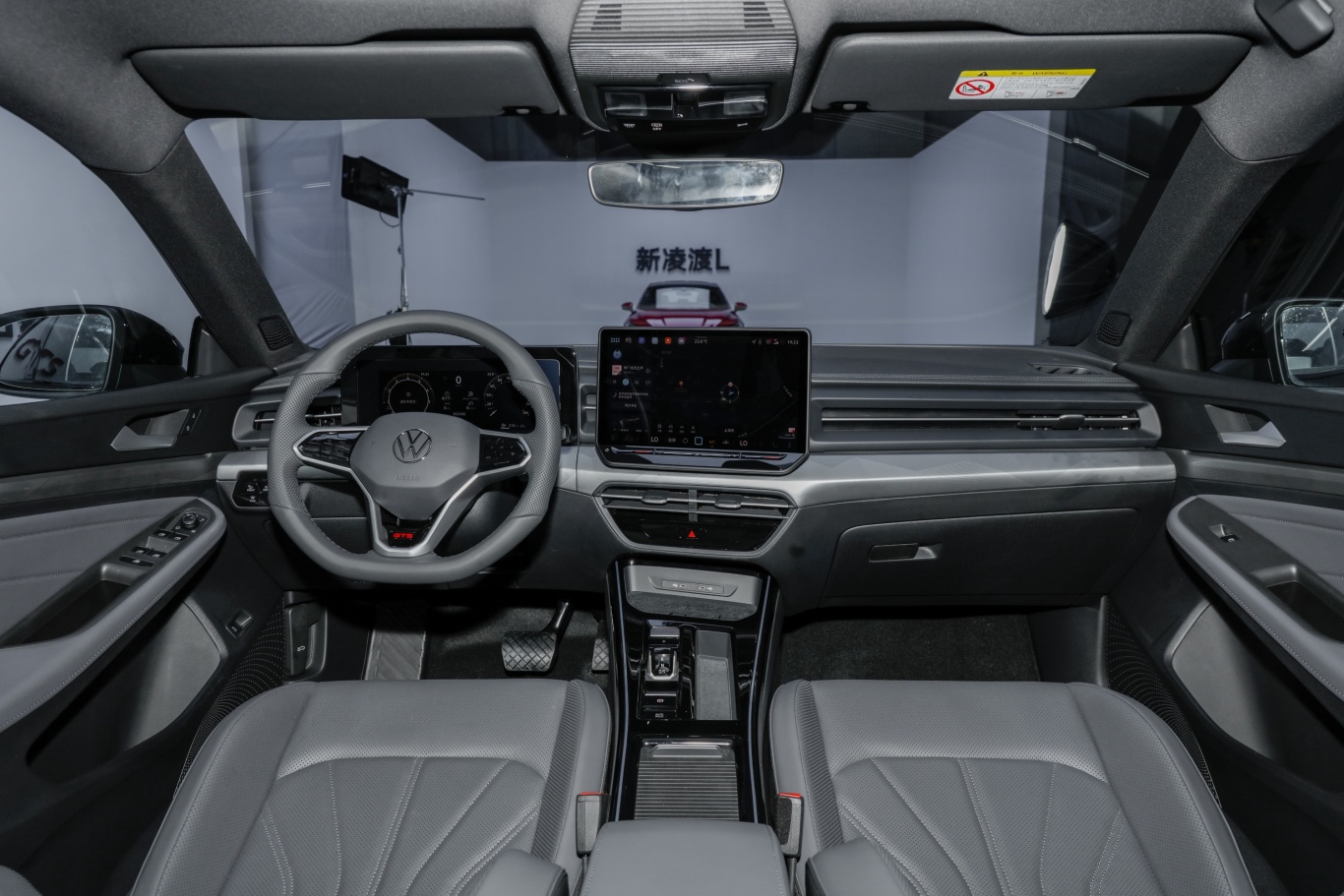 【凌渡凌渡L GTS 380TSI 凌风百万纪念版内饰全景正拍图片-汽车图片大全】-易车