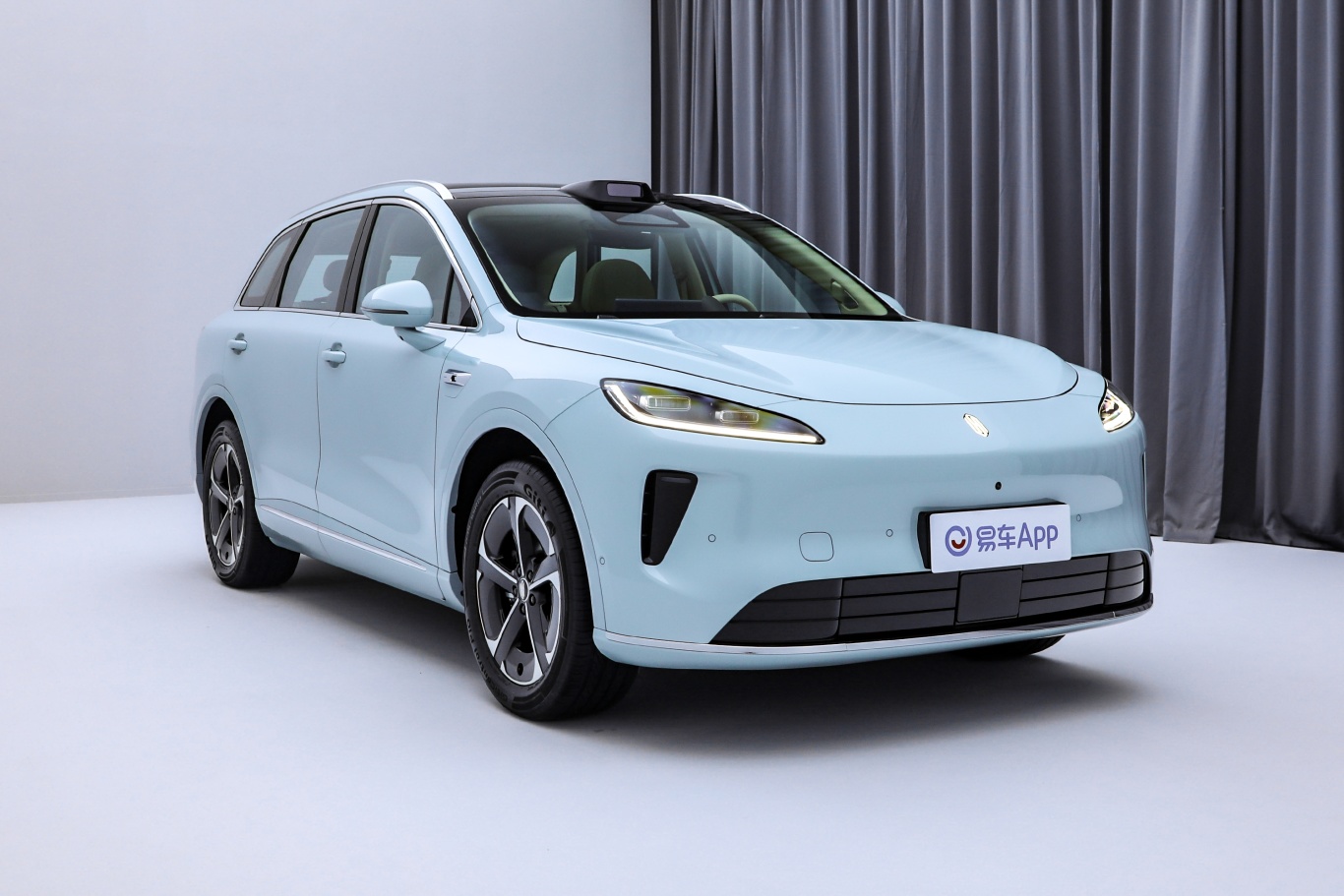【尚界H5纯电版 640km Max长续航版侧前45度车头向右水平图片-汽车图片大全】-易车