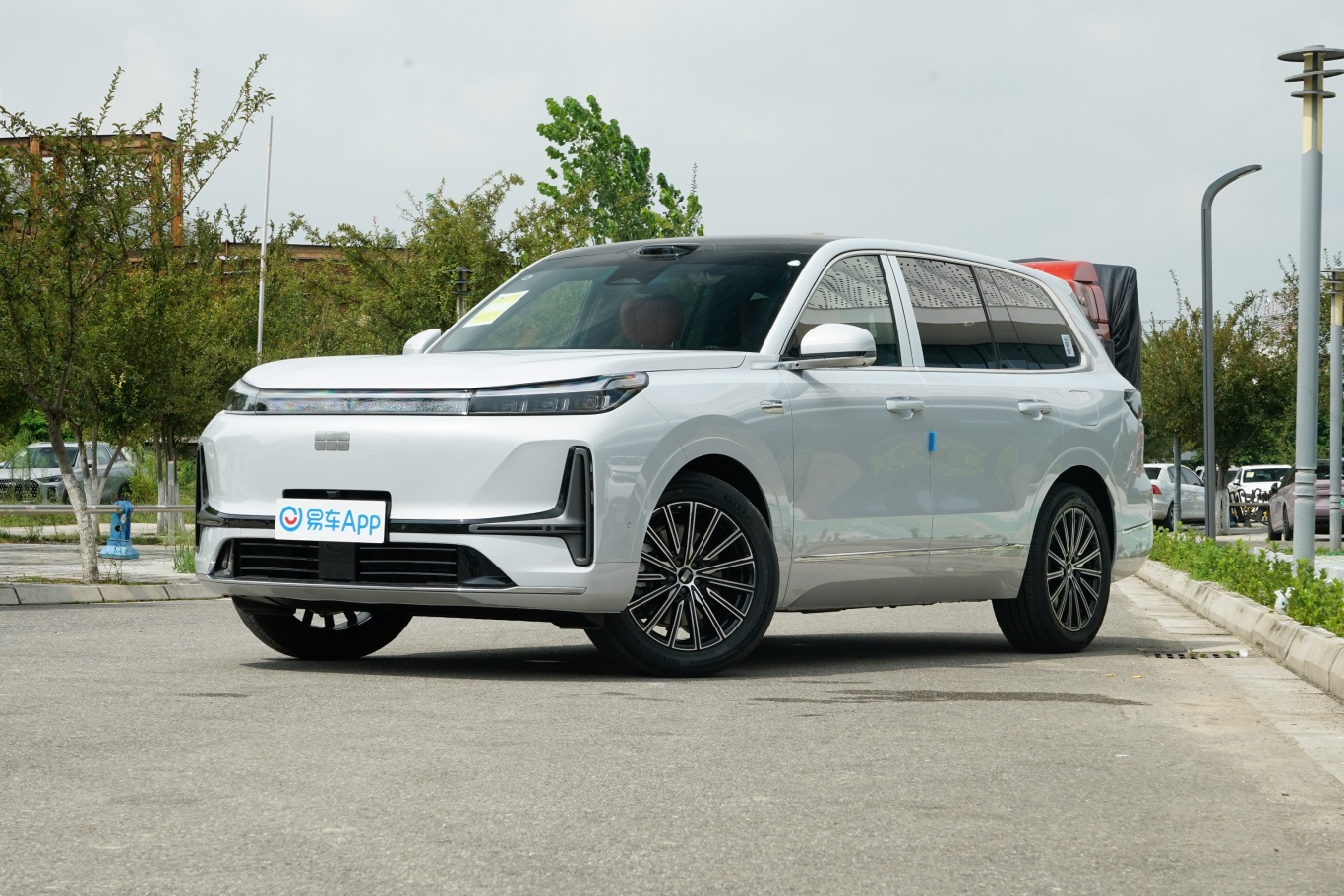 【银河M91.5T 230km 前驱探索版侧前45度车头向左水平图片-汽车图片大全】-易车