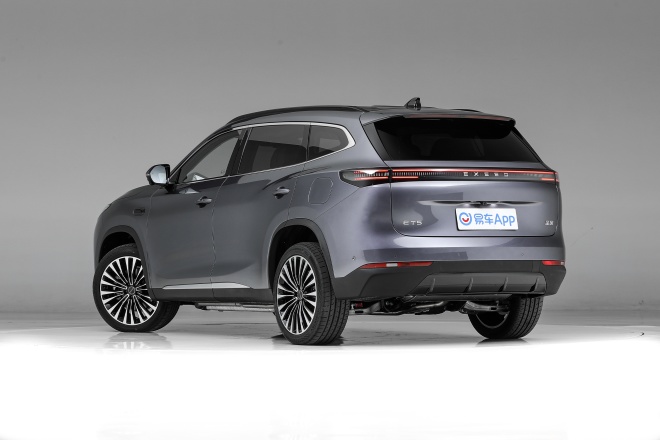 星途ET5正式上市 超级置换价13.49万元起_易车