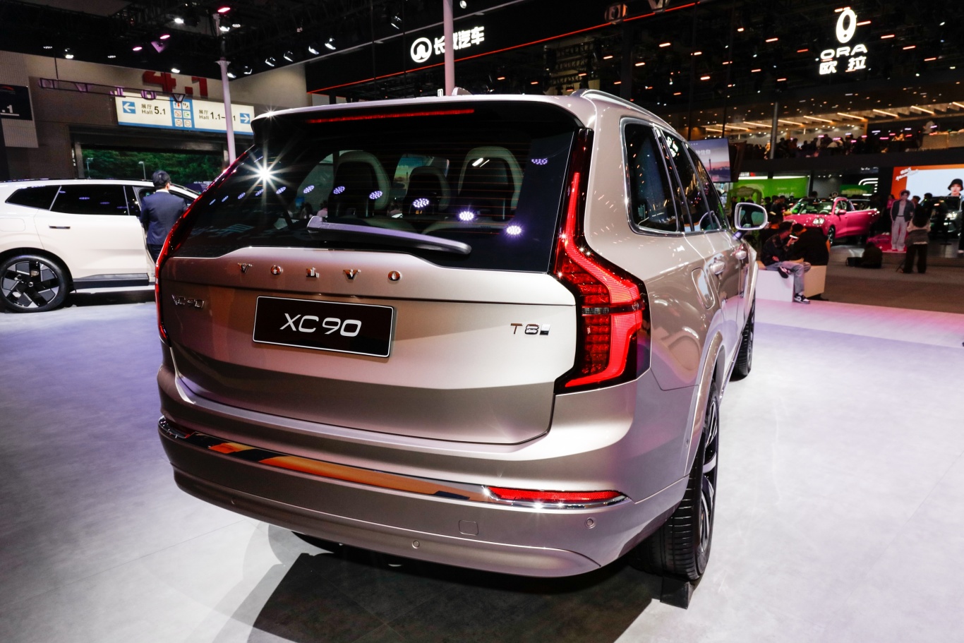 【沃尔沃XC90 插电混动2.0T 84km 智尊豪华版 7座外观图片-汽车图片大全】-易车